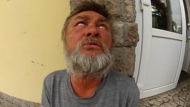 Most Embarrassing Moments Caught On Camera (26 Photos)